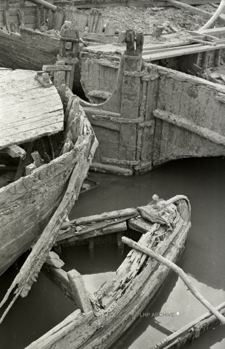 BOOTHSTOWN FORE END STERN END SB NB - Member's Gallery - Canal World