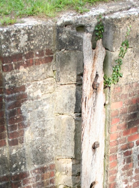 Why don't lock gates leak (theoretically) - General Boating - Canal World
