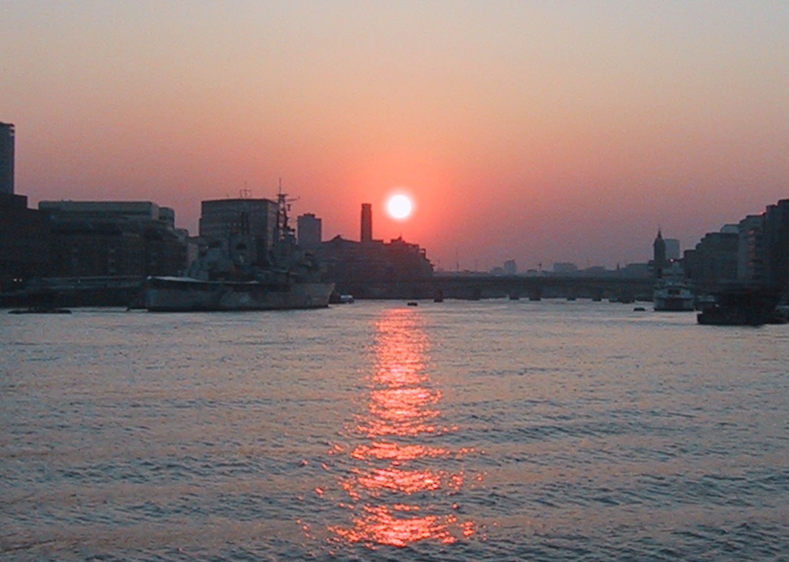 London Sunset. - Artistic Photos - Canal World