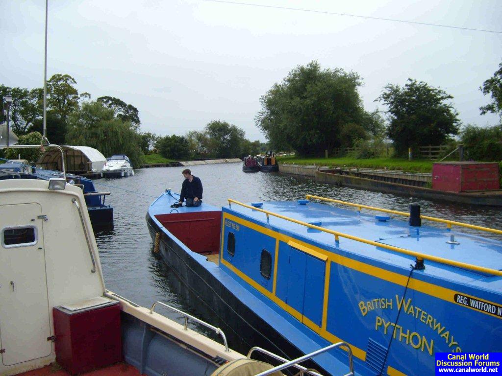 Python latest picture - Boats - Canal World