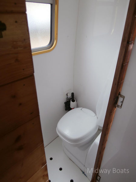 Wet rooms in a narrow boat - Boat Building & Maintenance - Canal World