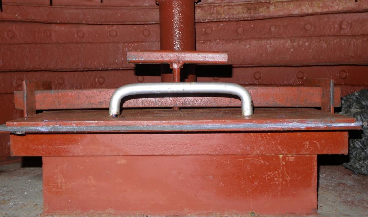 Weed Hatch - General Boating - Canal World