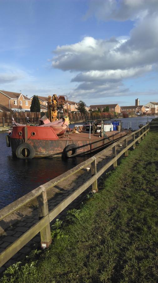 Any ideas on this old work boat? - History & Heritage - Canal World