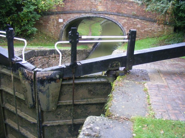 Cast Iron Lock Gates - History & Heritage - Canal World