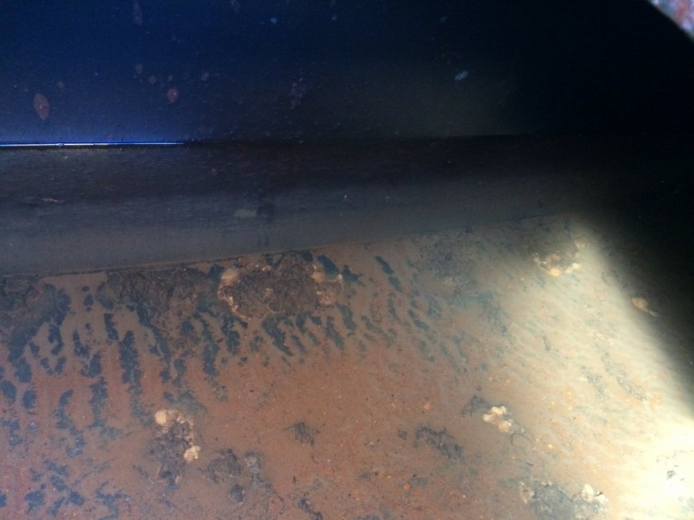 Fresh water tank painting. - Boat Building & Maintenance - Canal World