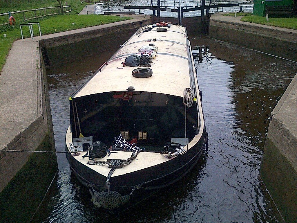 New Bow Doors - Boat Building & Maintenance - Canal World