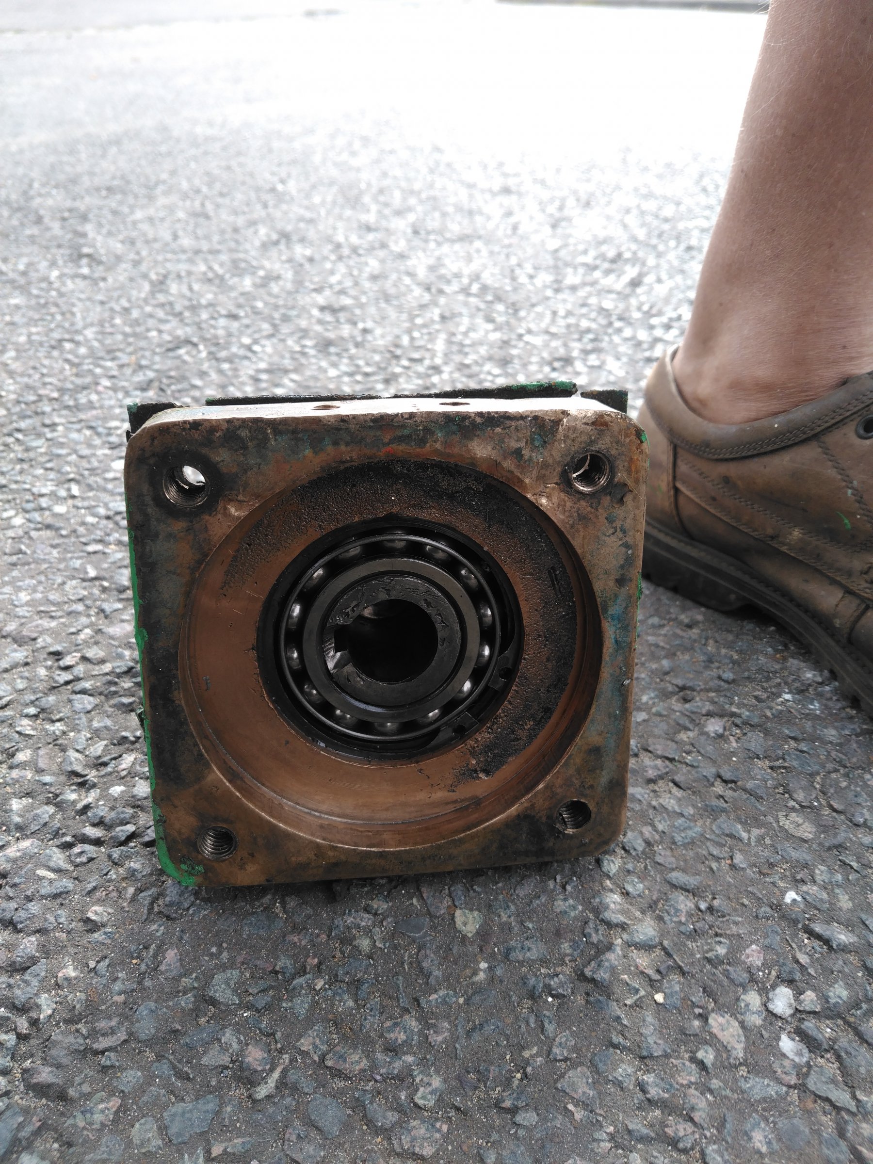 Stern Gland Identification - Boat Equipment - Canal World