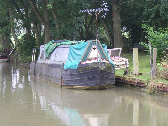 First ever steel narrow boat hulls manufactured for leisue boat use ...