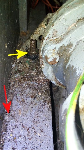 BMC 2.2 rear engine mountings - BMC - Canal World