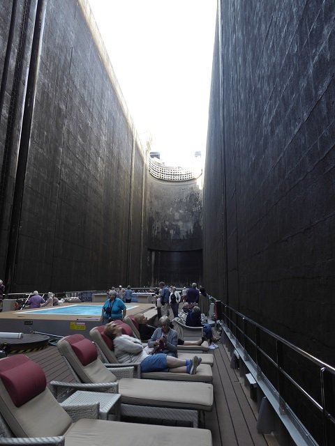 Pictures of 115 ft Carrapatelo Lock on the Douro - General Boating ...