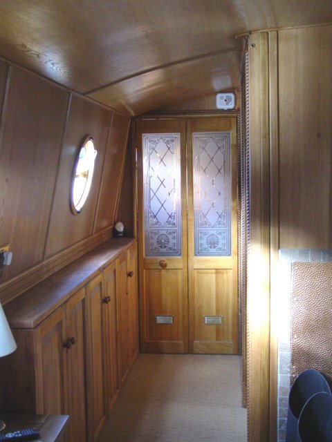 Wet rooms - Boat Building & Maintenance - Canal World