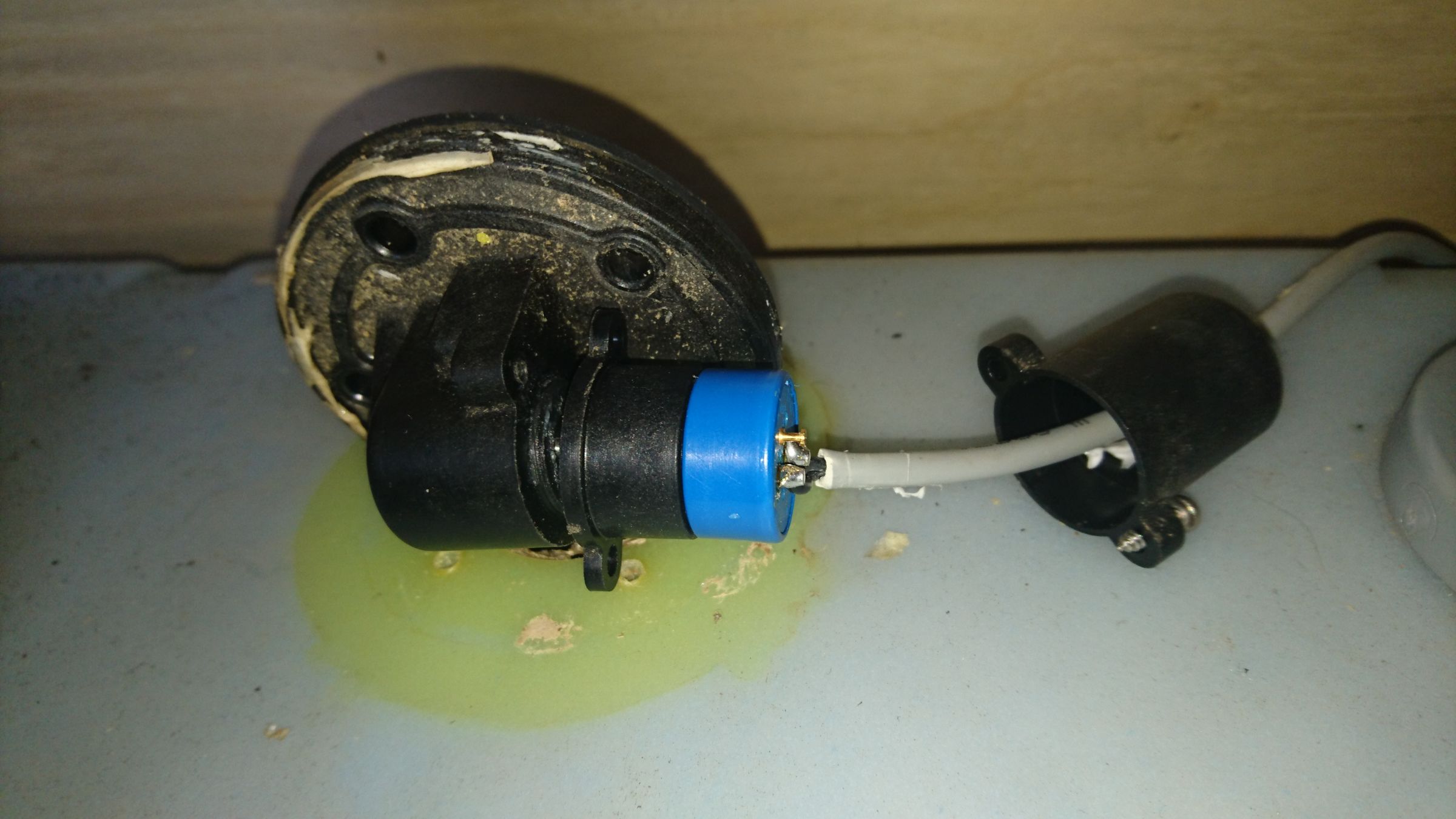 Vetus waste tank sensor/sender - Boat Building & Maintenance - Canal World