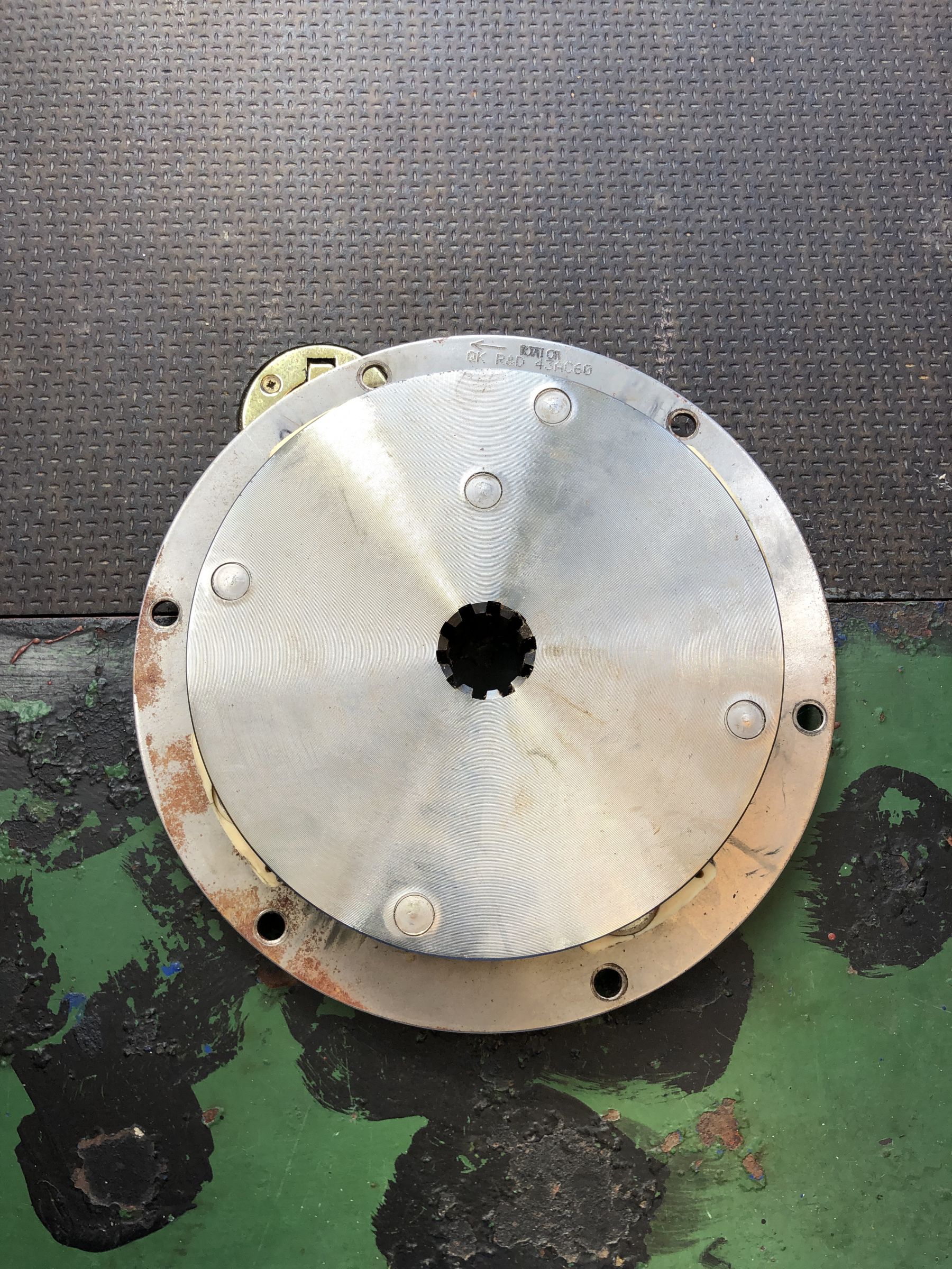 Fitting a new drive plate - Boat Building & Maintenance - Canal World