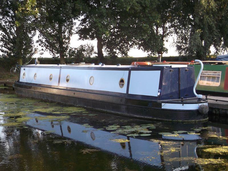 EXamples Of Blue Paint Colours - Boat Building & Maintenance - Canal World