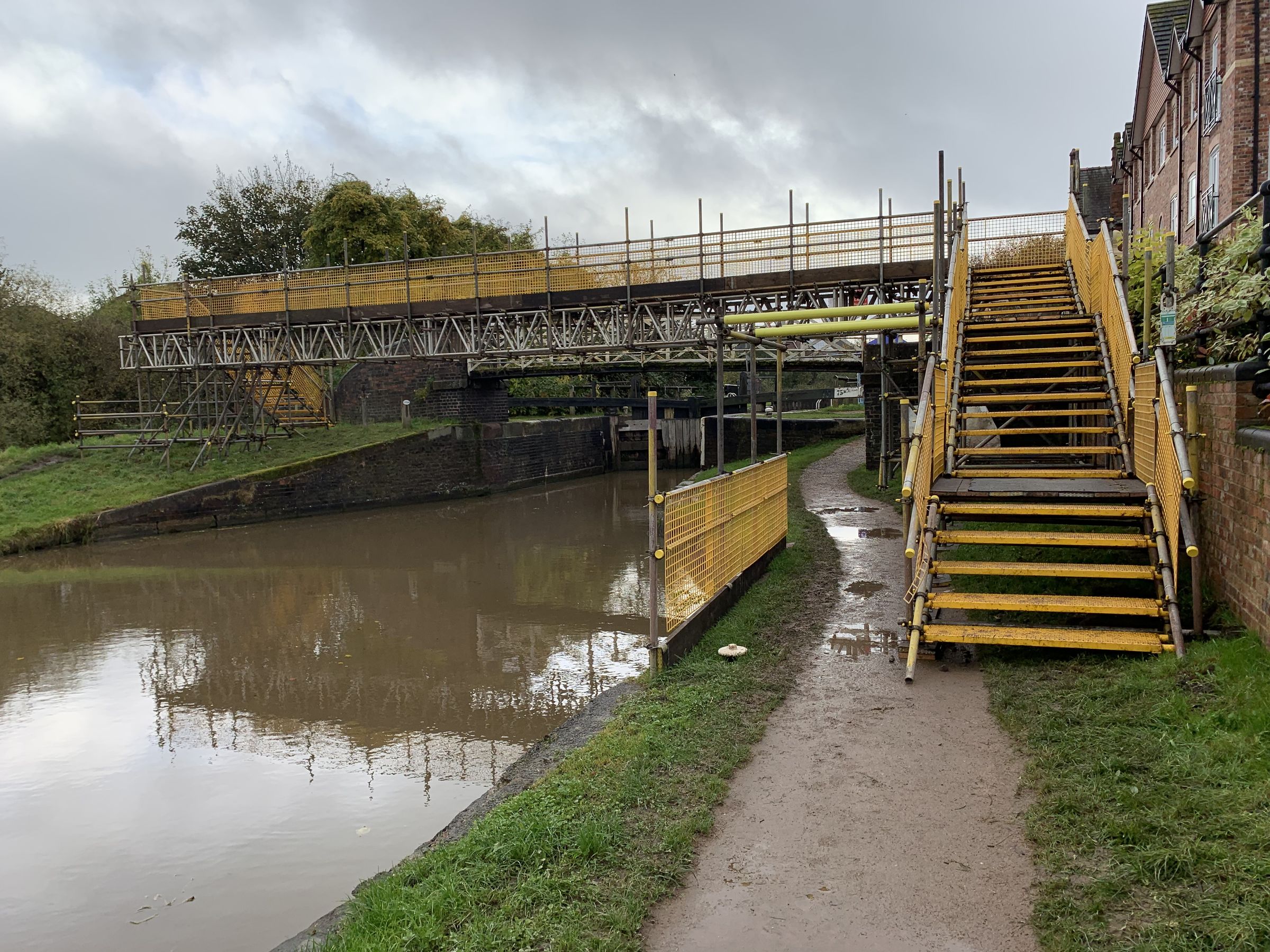 Big Lock bridge in Middlewich - Page 2 - General Boating - Canal World