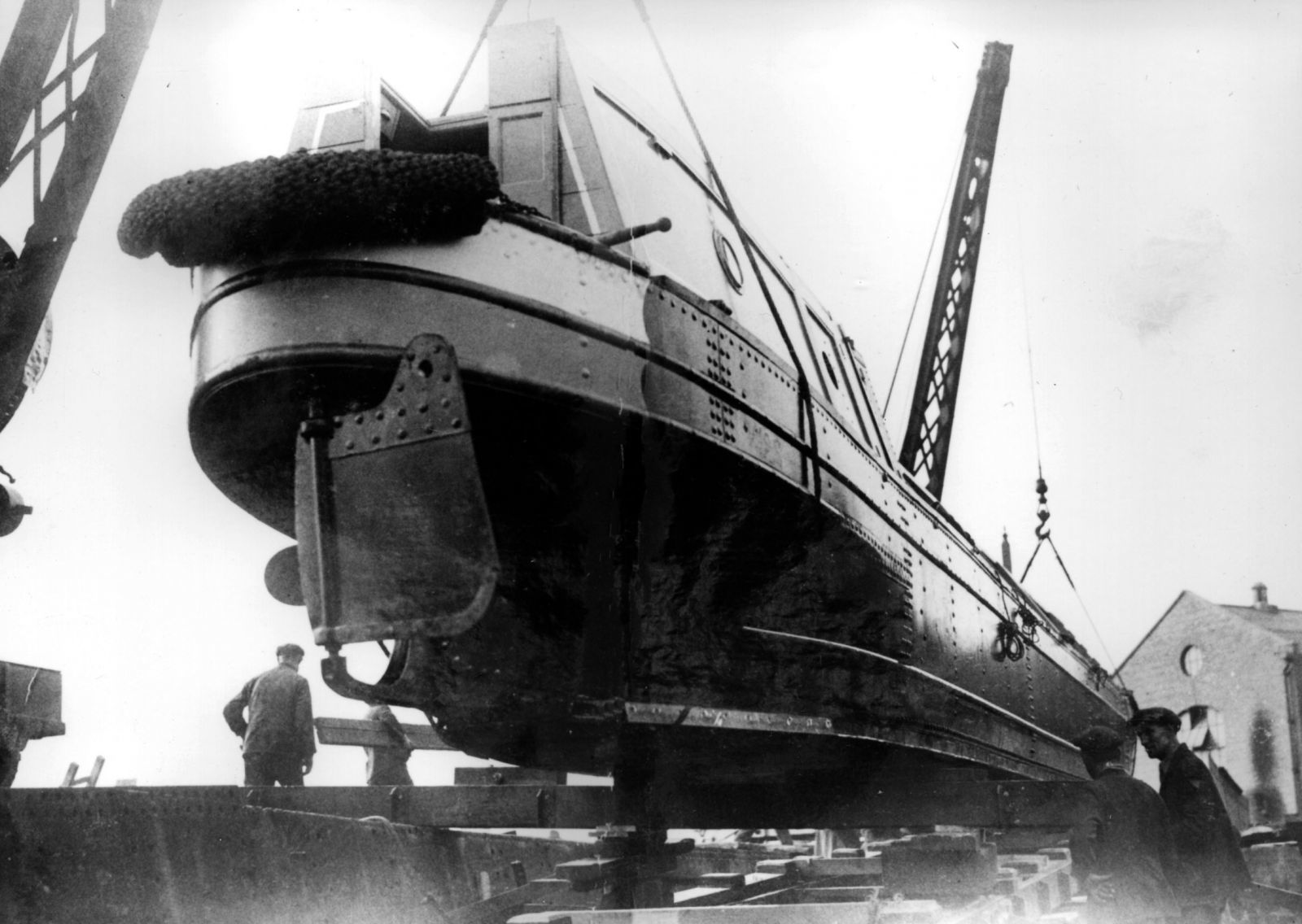 Mass production of riveted narrowboats. - History & Heritage - Canal World