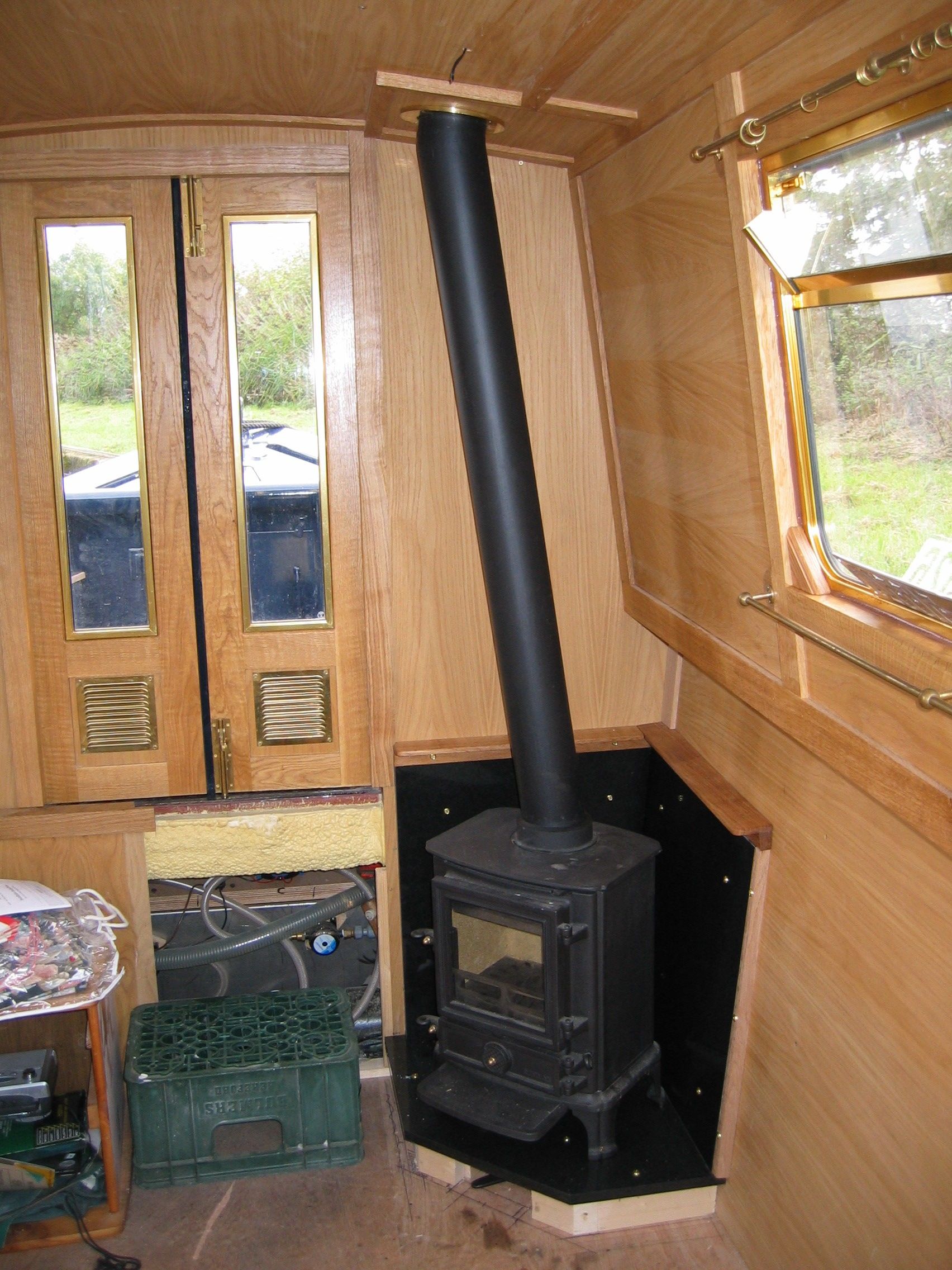 Making a flue.......... - Boat Building & Maintenance - Canal World