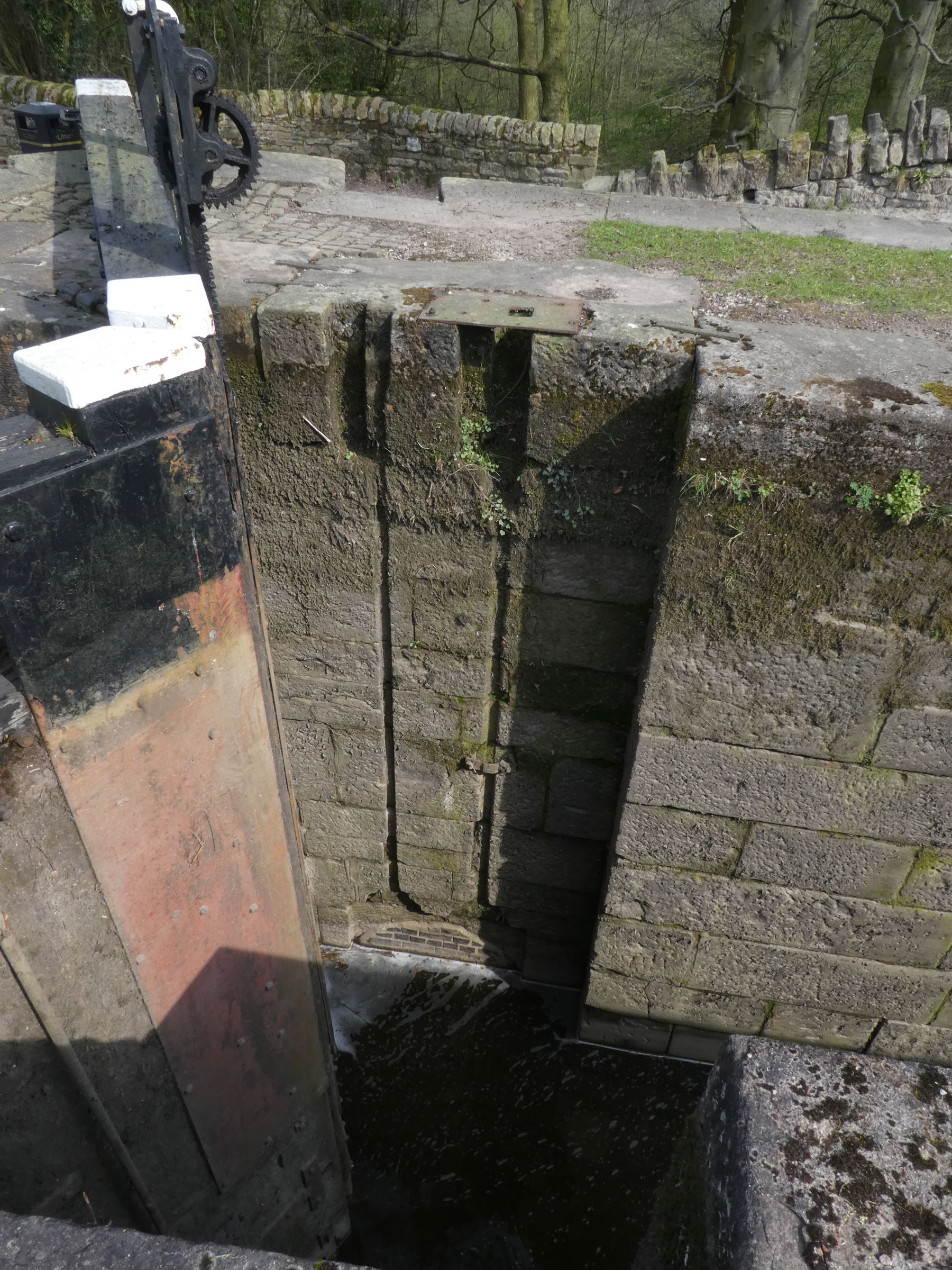 Marple lock ground paddles - History & Heritage - Canal World