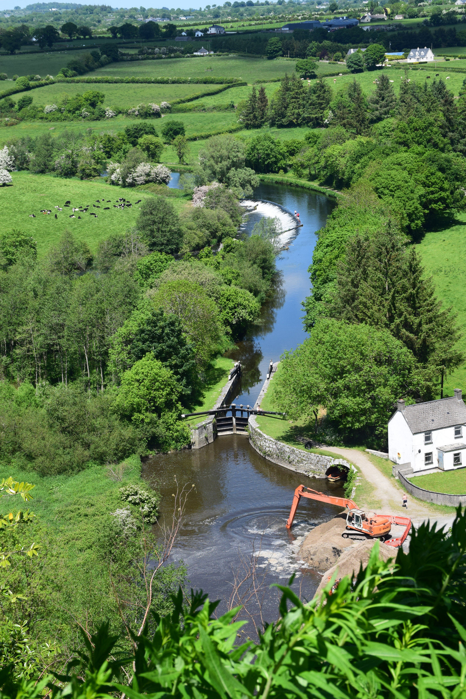 Flood locks - History & Heritage - Canal World