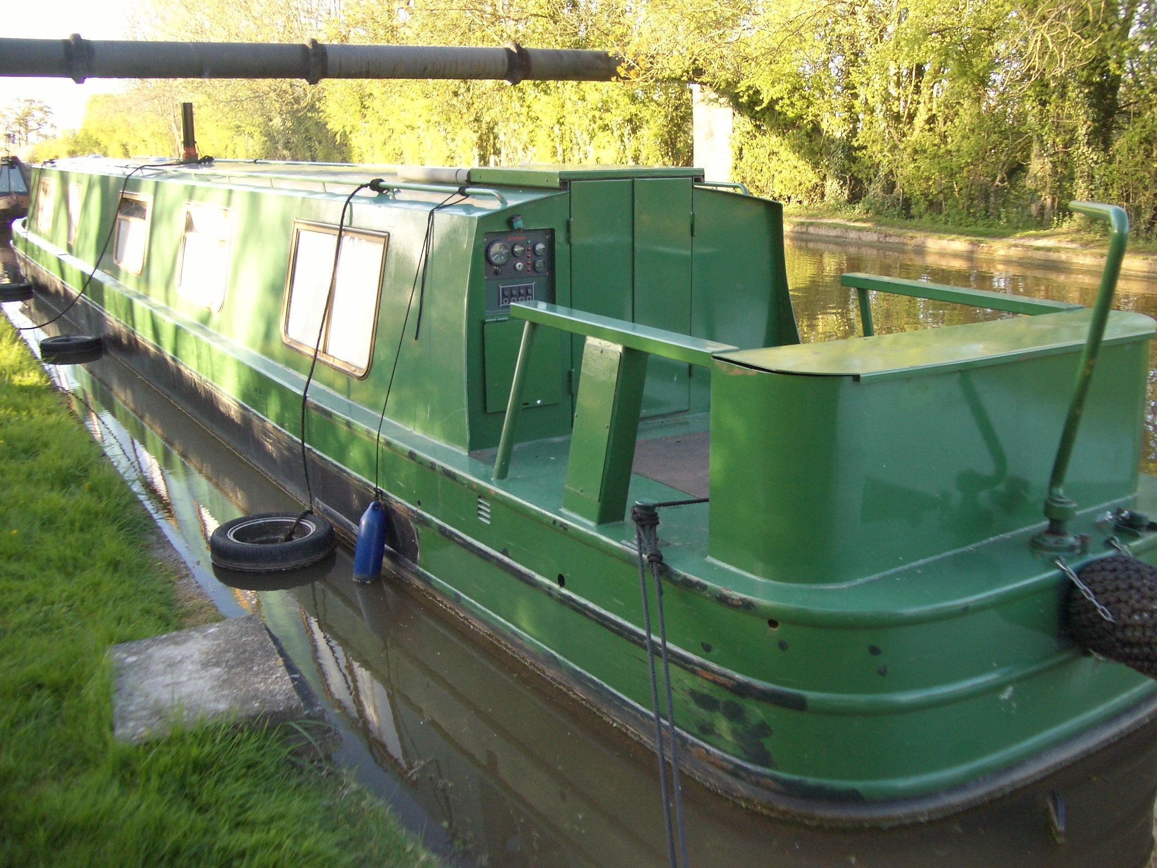Square shaped cruiser stern - New to Boating? - Canal World