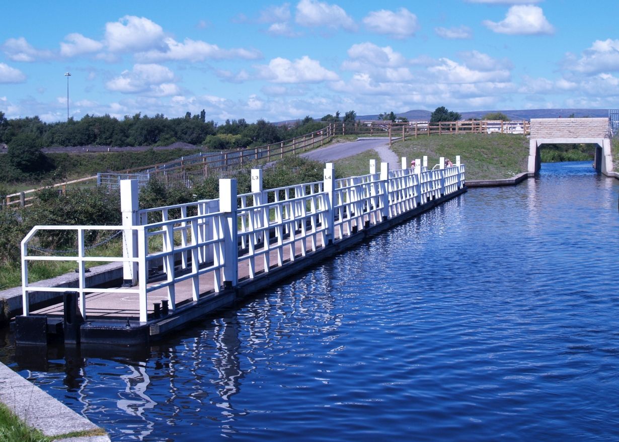 Floating Bridges on the Canal - History & Heritage - Canal World