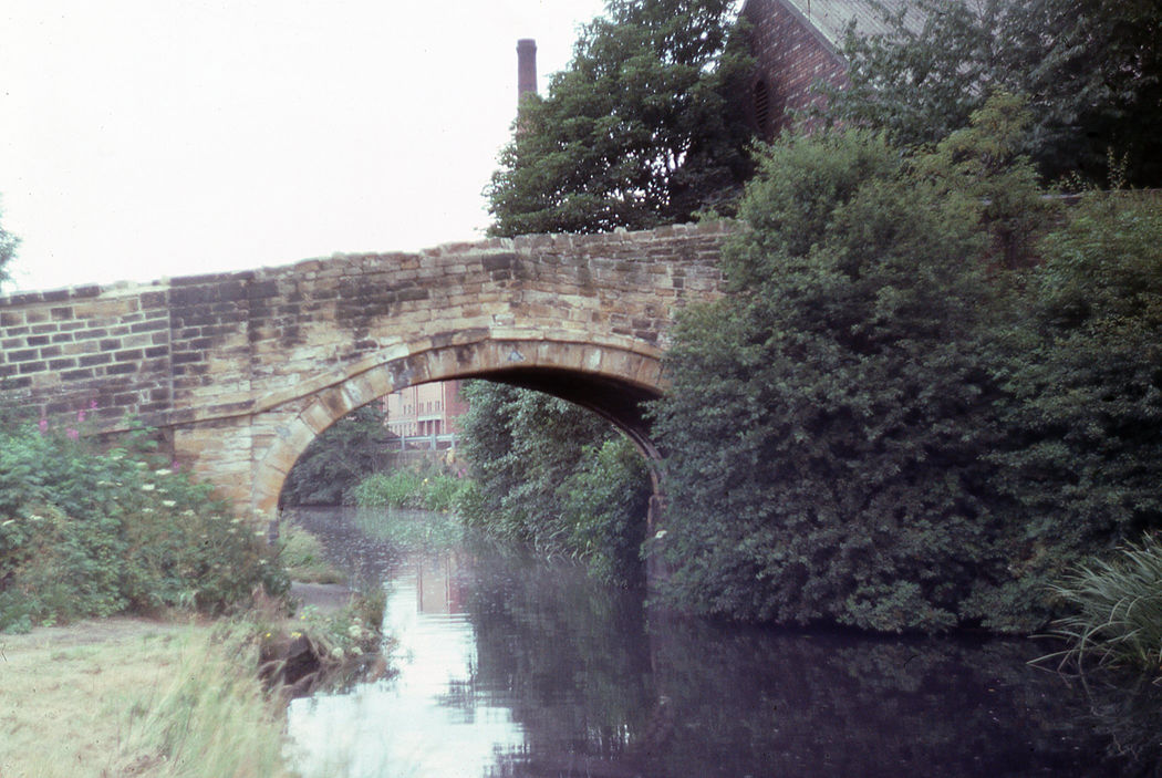 Colne Bridge 1979 - History & Heritage - Canal World