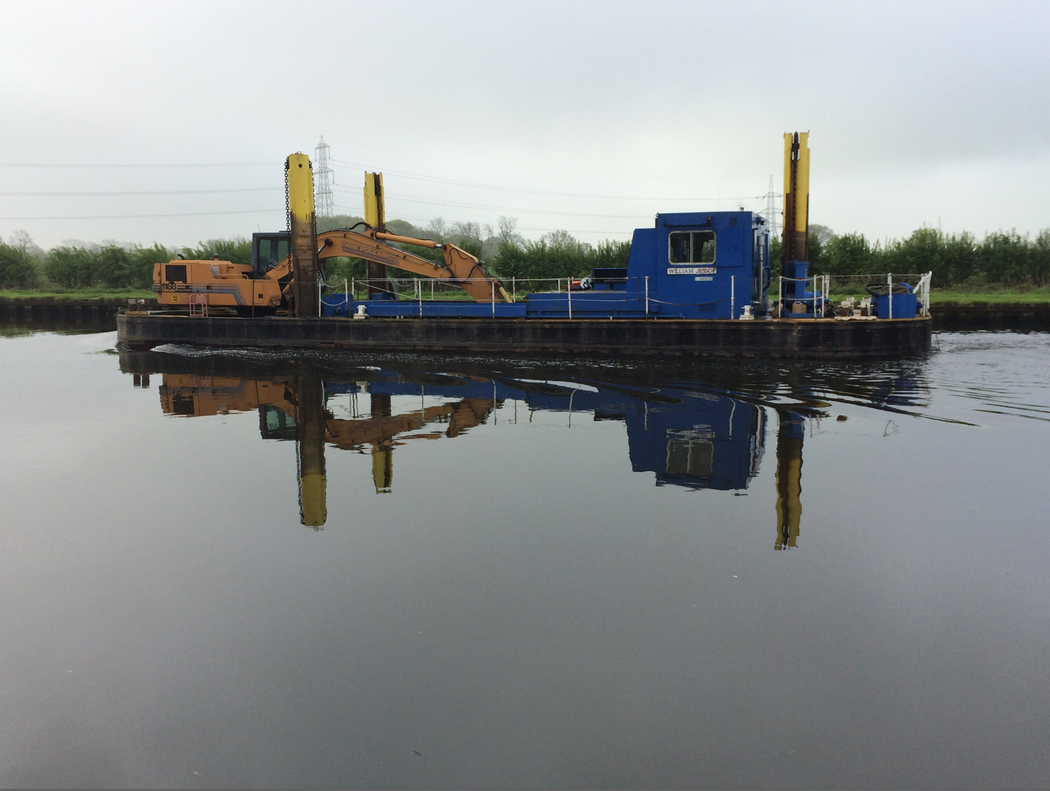 Motor for spud leg - Boat Equipment - Canal World