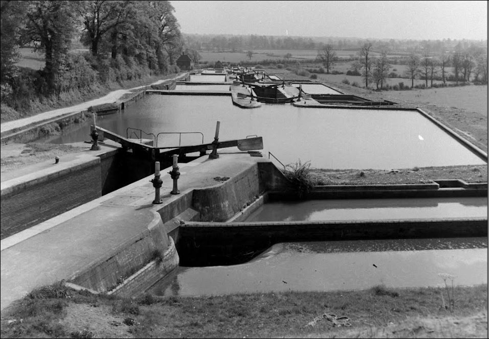 Knowle Locks - History & Heritage - Canal World