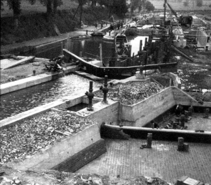 Knowle Locks - History & Heritage - Canal World