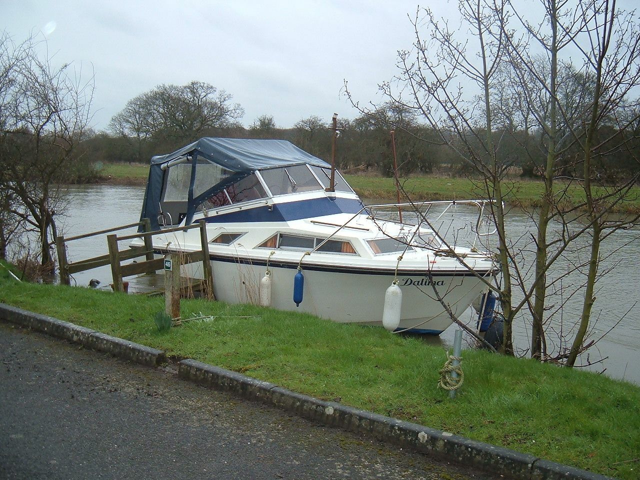 Fairline Family 20 - New to Boating? - Canal World