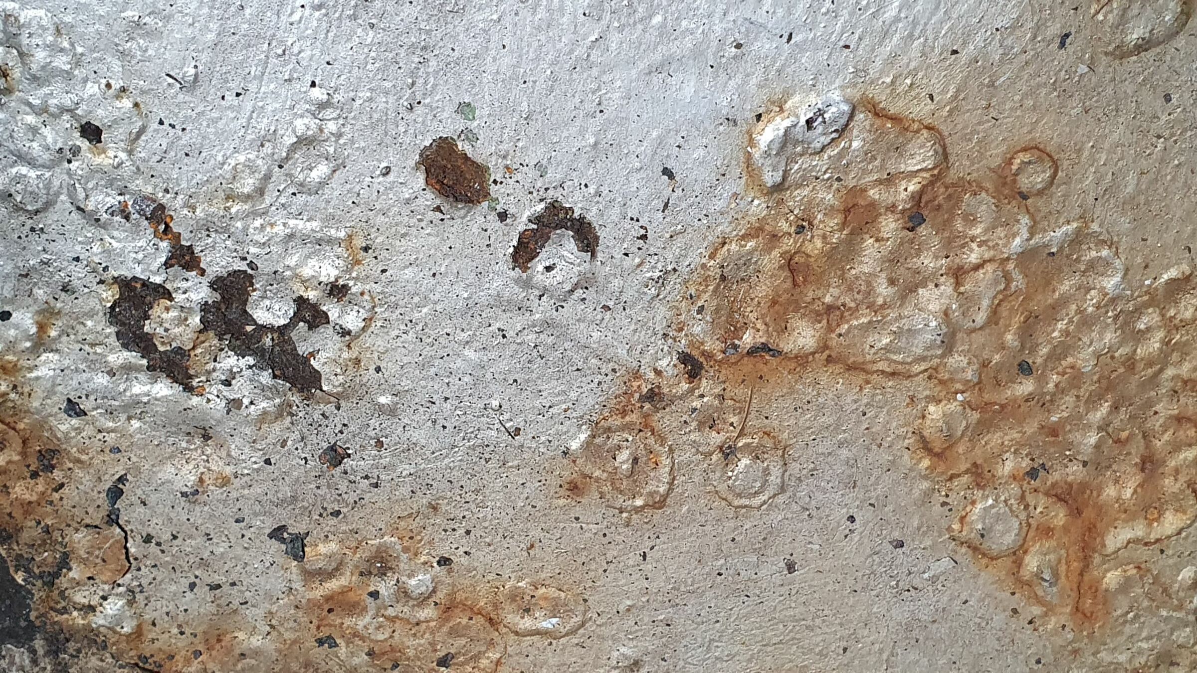 Treating black rust on the inside of a heavily pitted bilge. - Boat ...