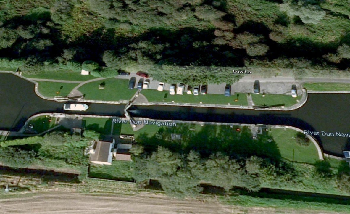 Narrowboat accessing Yorkshire canals via Trent Falls - General Boating ...