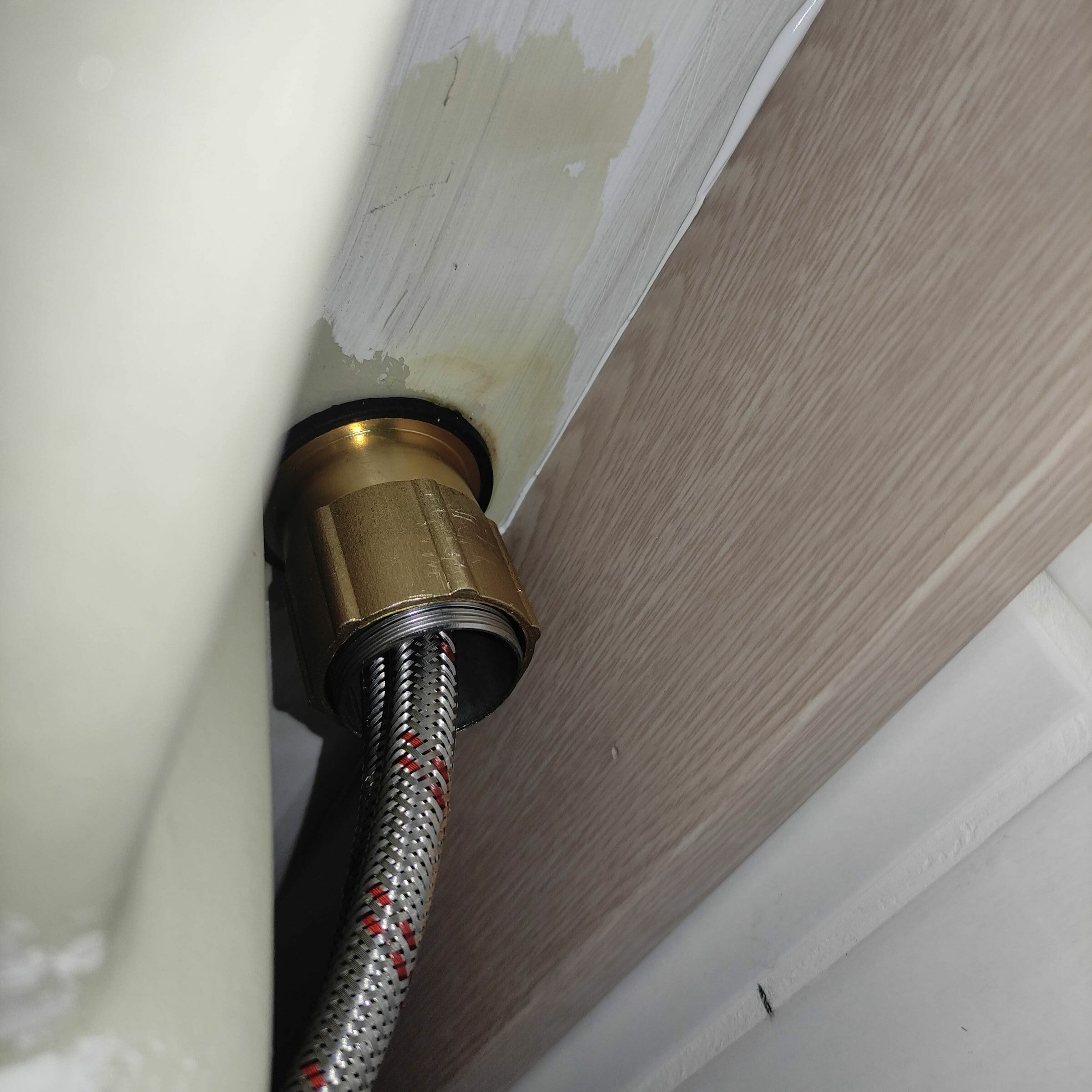 Fitting a new tap - Boat Building & Maintenance - Canal World