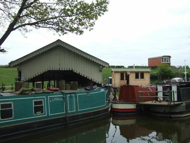 Dutton Dry Dock - New to Boating? - Canal World