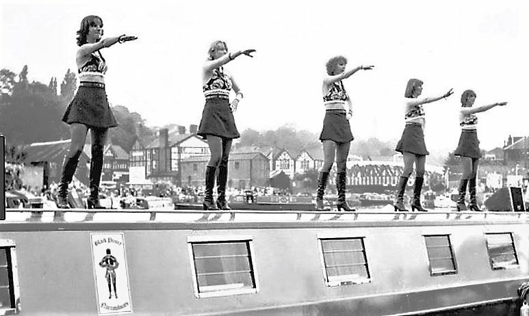 Black Prince Advert - Holidays Afloat - Canal World