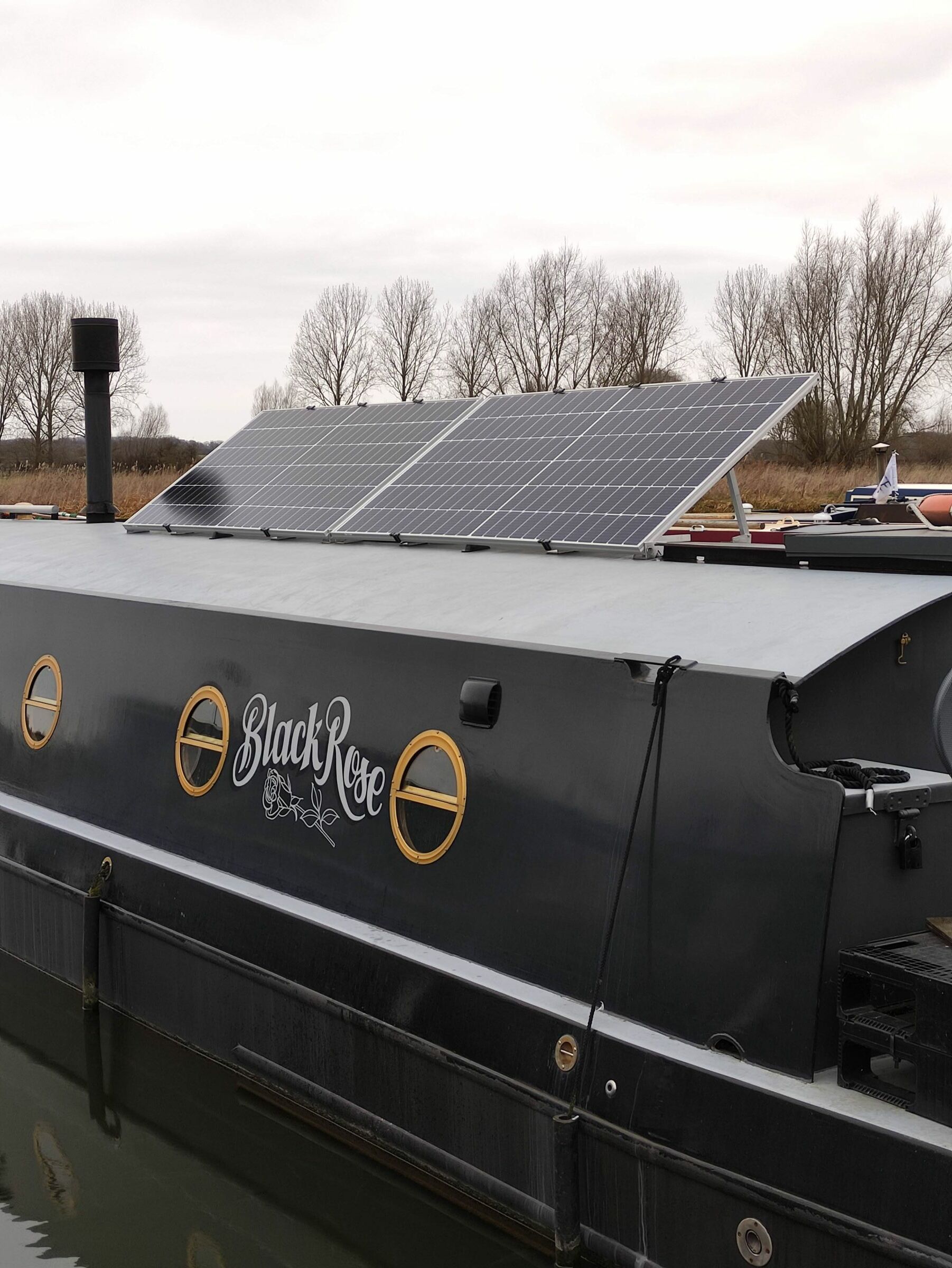 Tilting panels - Boat Building & Maintenance - Canal World