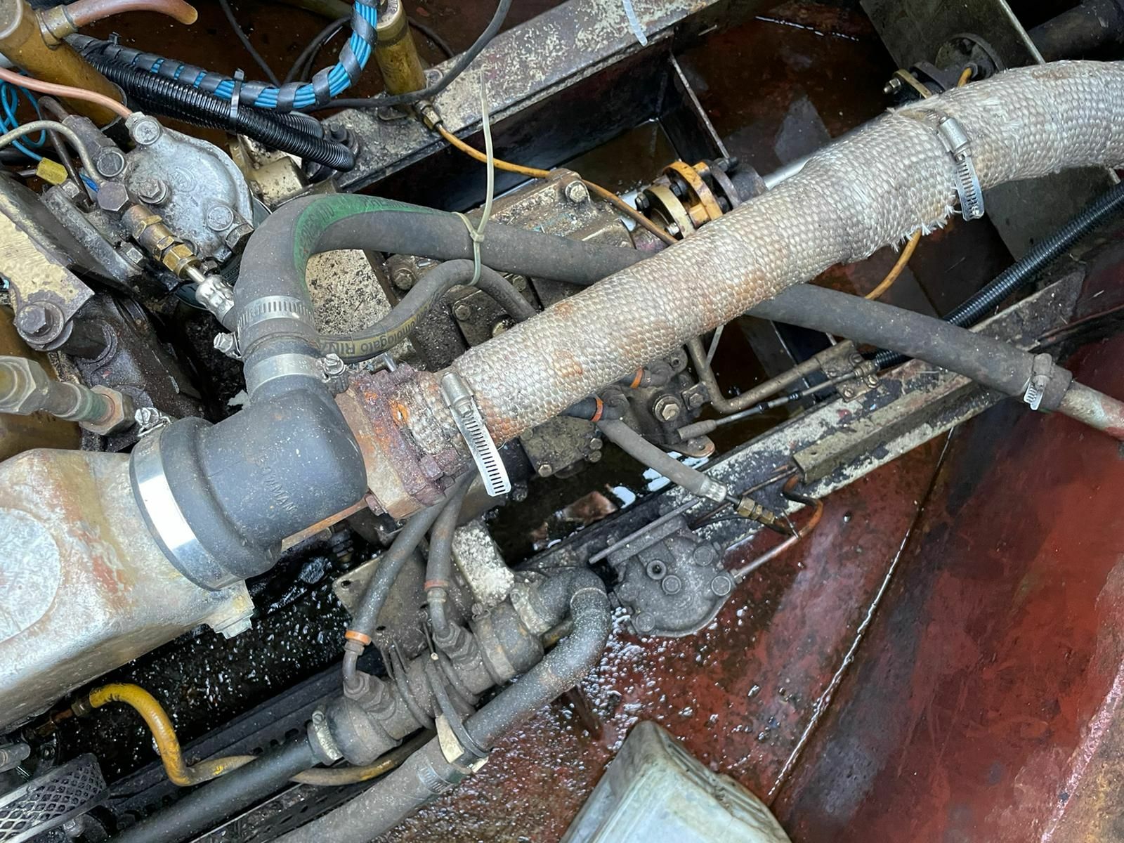 BMC 1500 on engine fuel return hose - BMC - Canal World