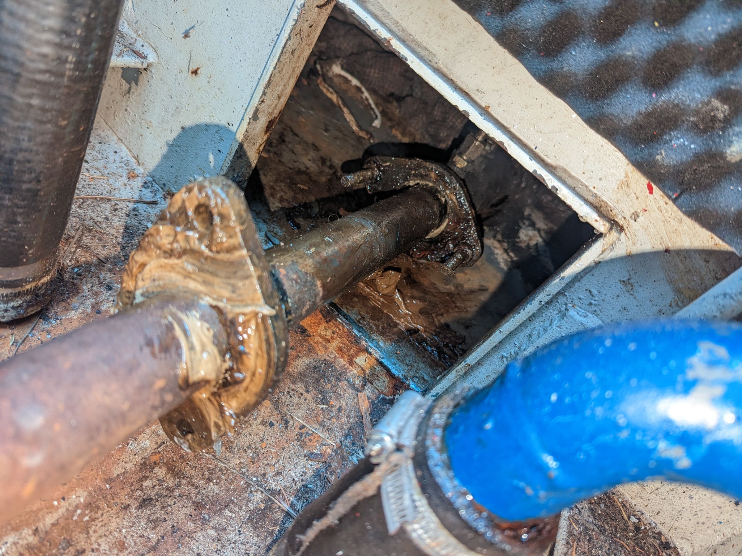 Mystery stern gland...? 4mm packing? - Build Blogs - Canal World