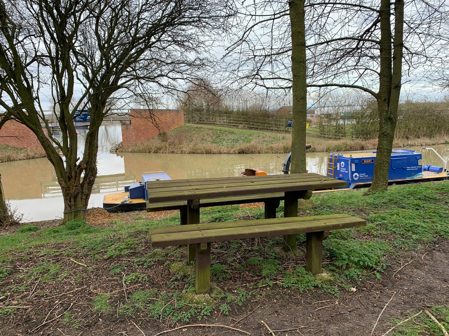 CRT Top Tips: best places to moor a boat - General Boating - Canal World