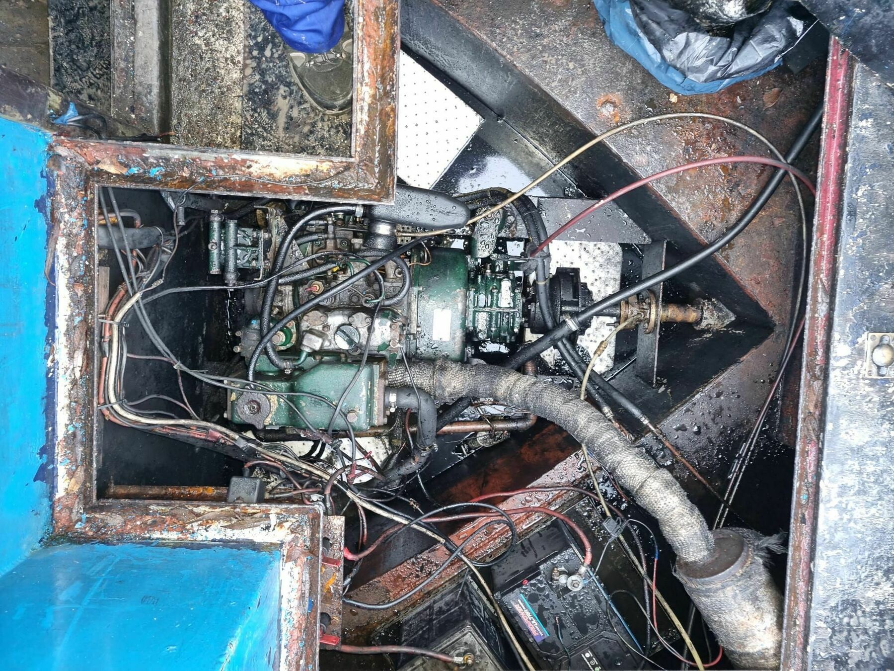 Engine shut off valve - Boat Building & Maintenance - Canal World