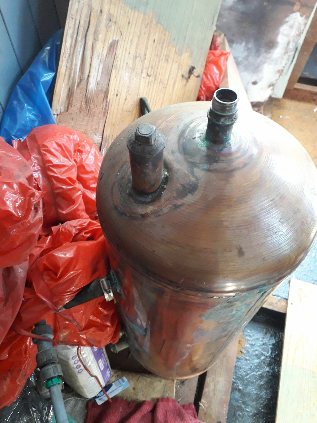 calorifier - Boat Building & Maintenance - Canal World