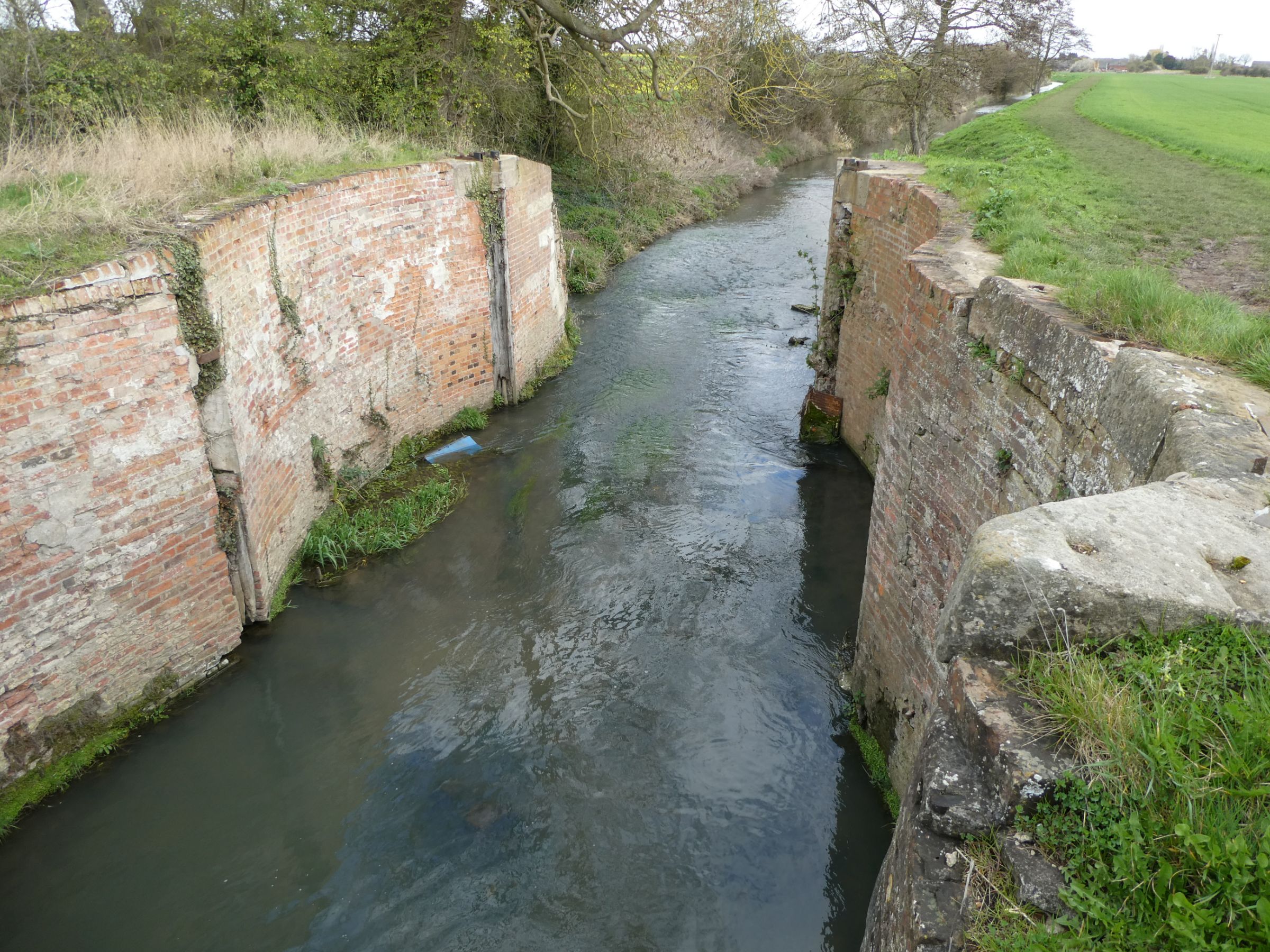 Louthing Around - a brief tour of the Louth Canal - History & Heritage ...