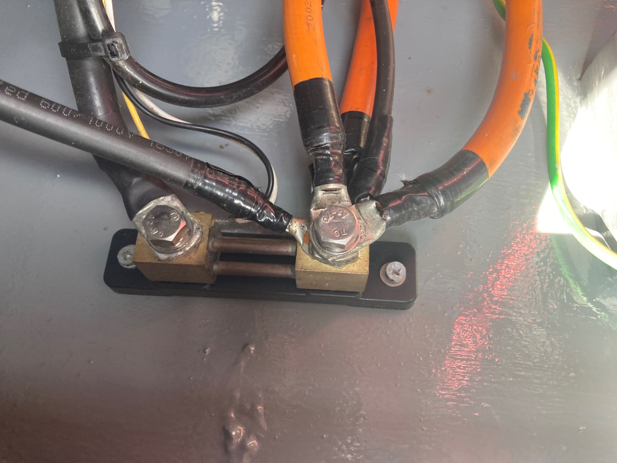 Do I have a broken Clipper BM2 battery monitor, or something more ...