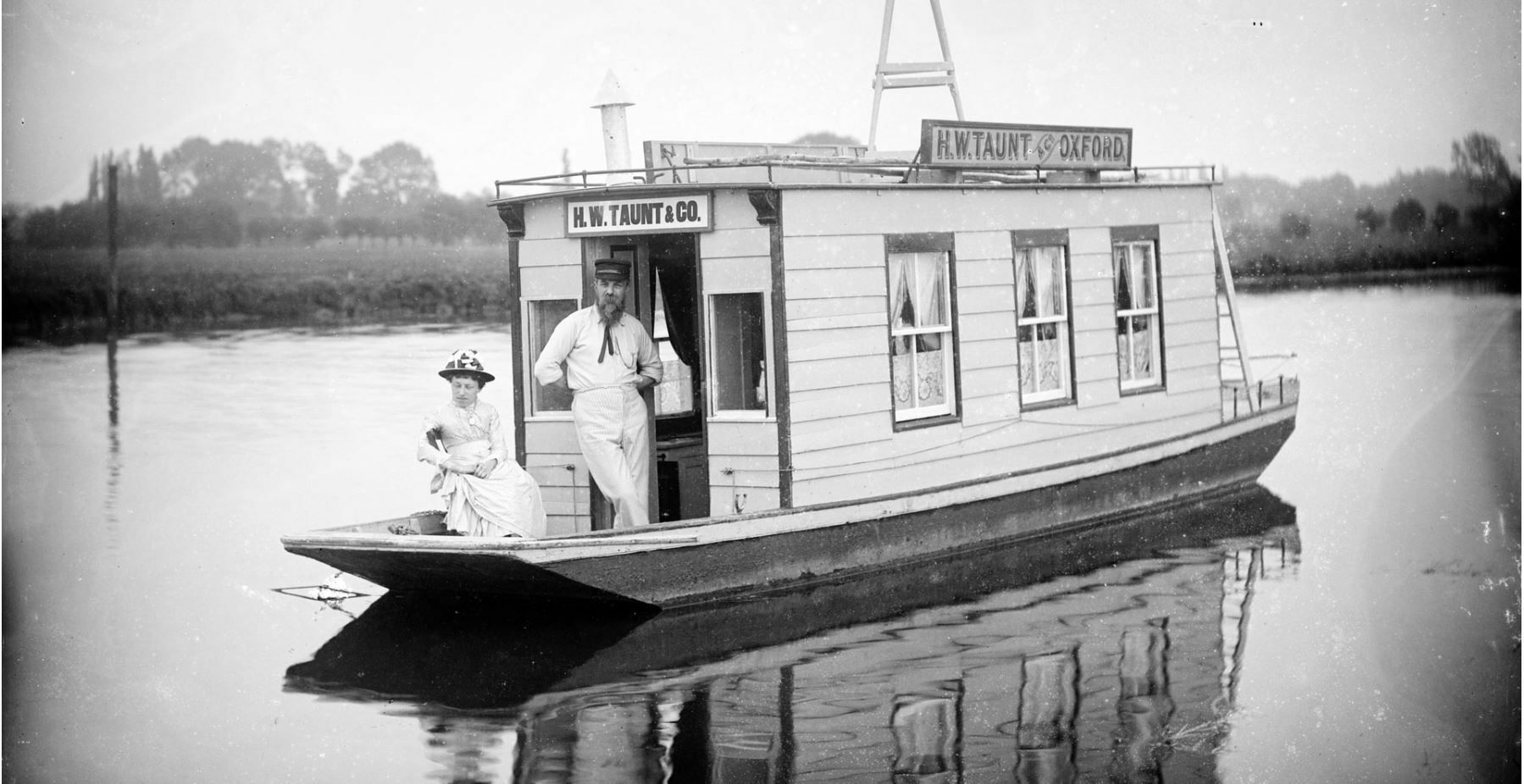 1895 Thames Houseboat - History & Heritage - Canal World