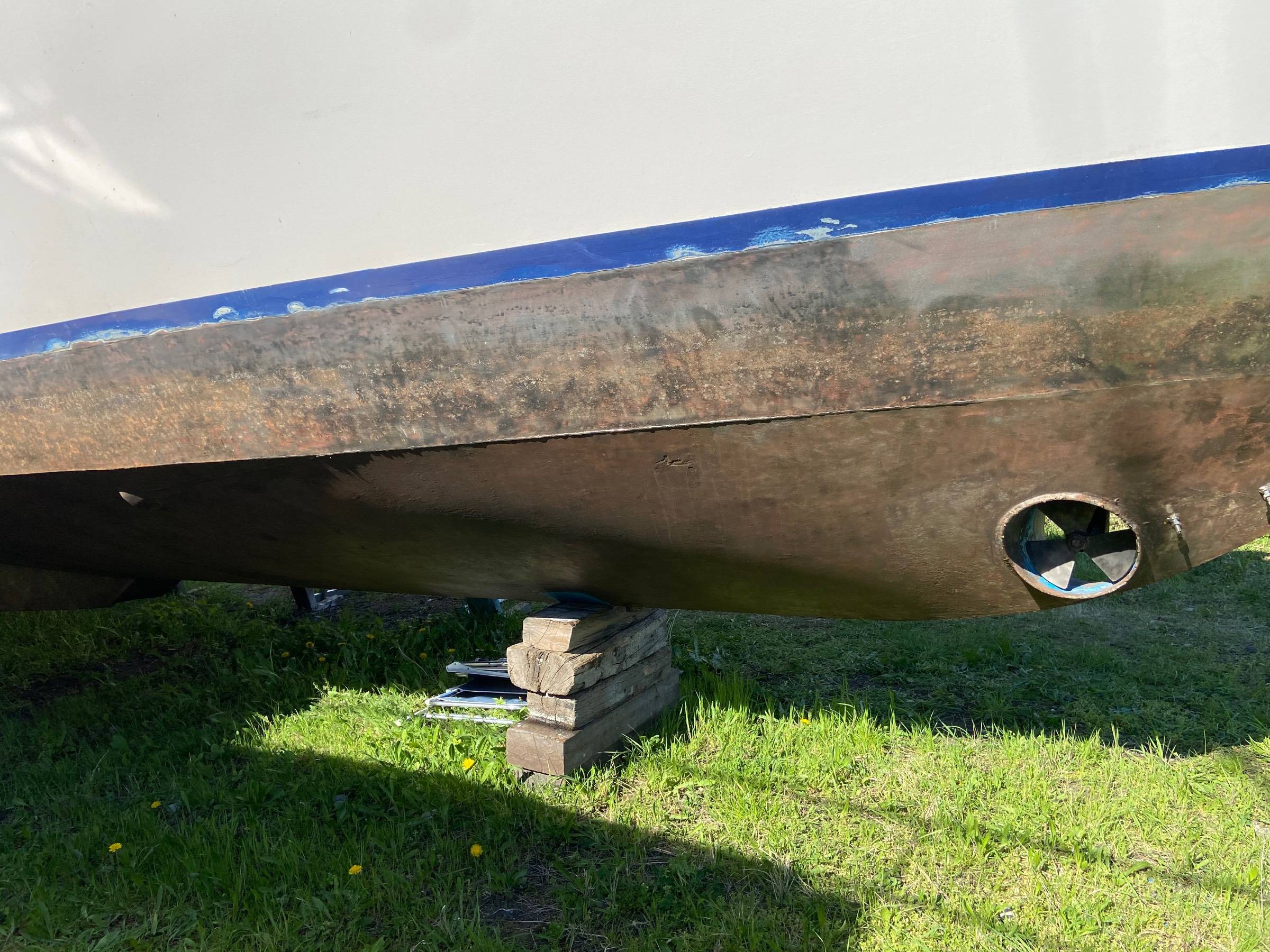 Antifoul or blacking - Boat Building & Maintenance - Canal World