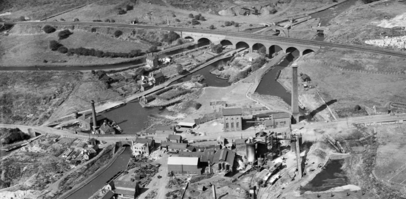 Pensnett Canal Stop Lock - History & Heritage - Canal World