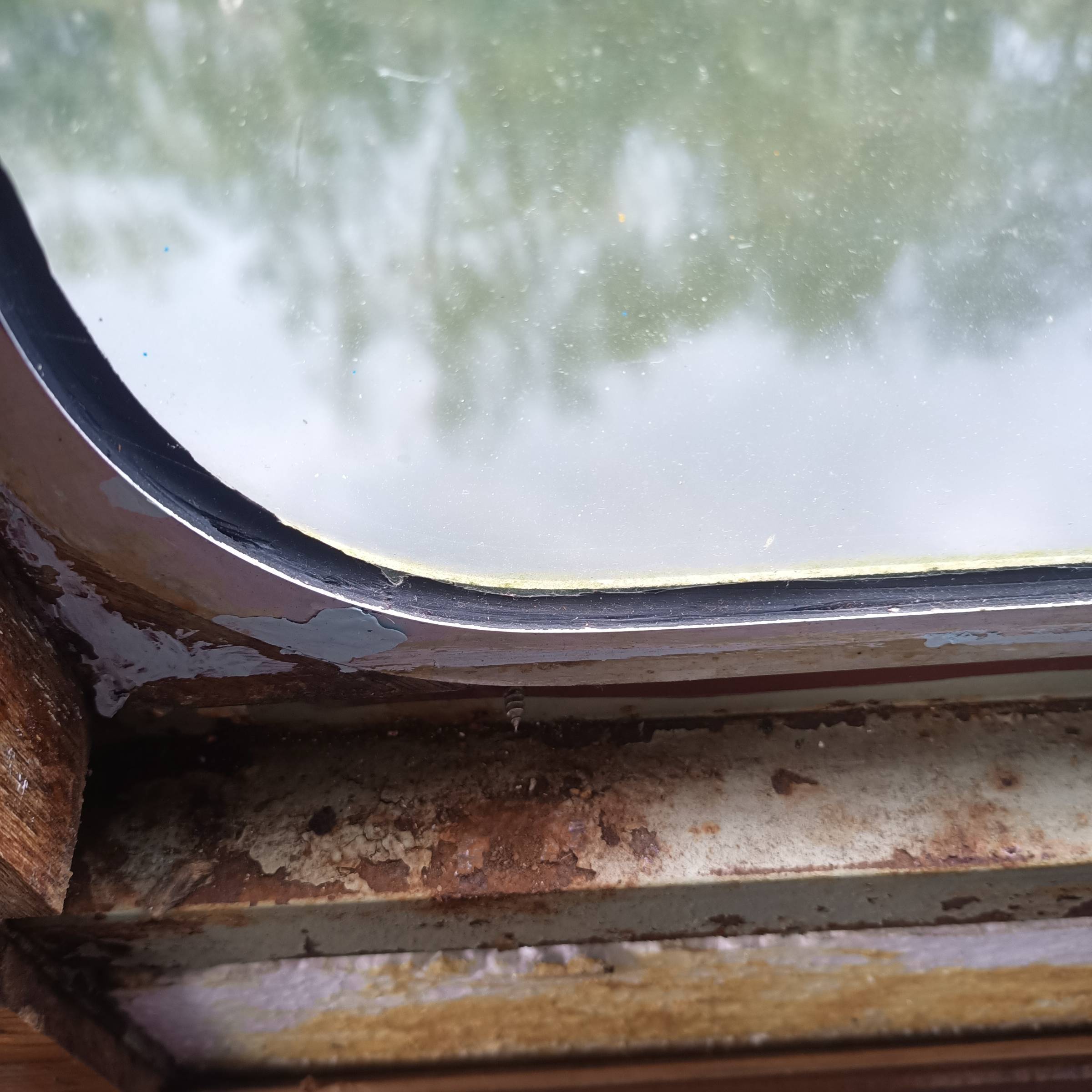 Interior window gutter - condensation tray? - Boat Equipment - Canal World