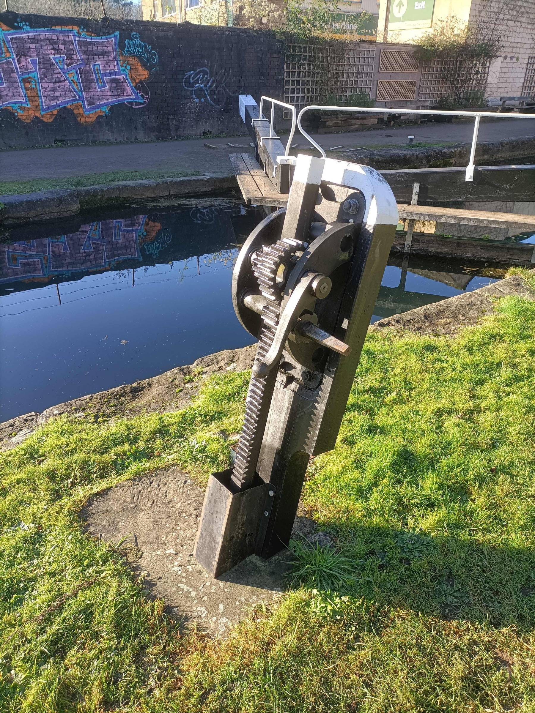 Sloping paddle gear - History & Heritage - Canal World