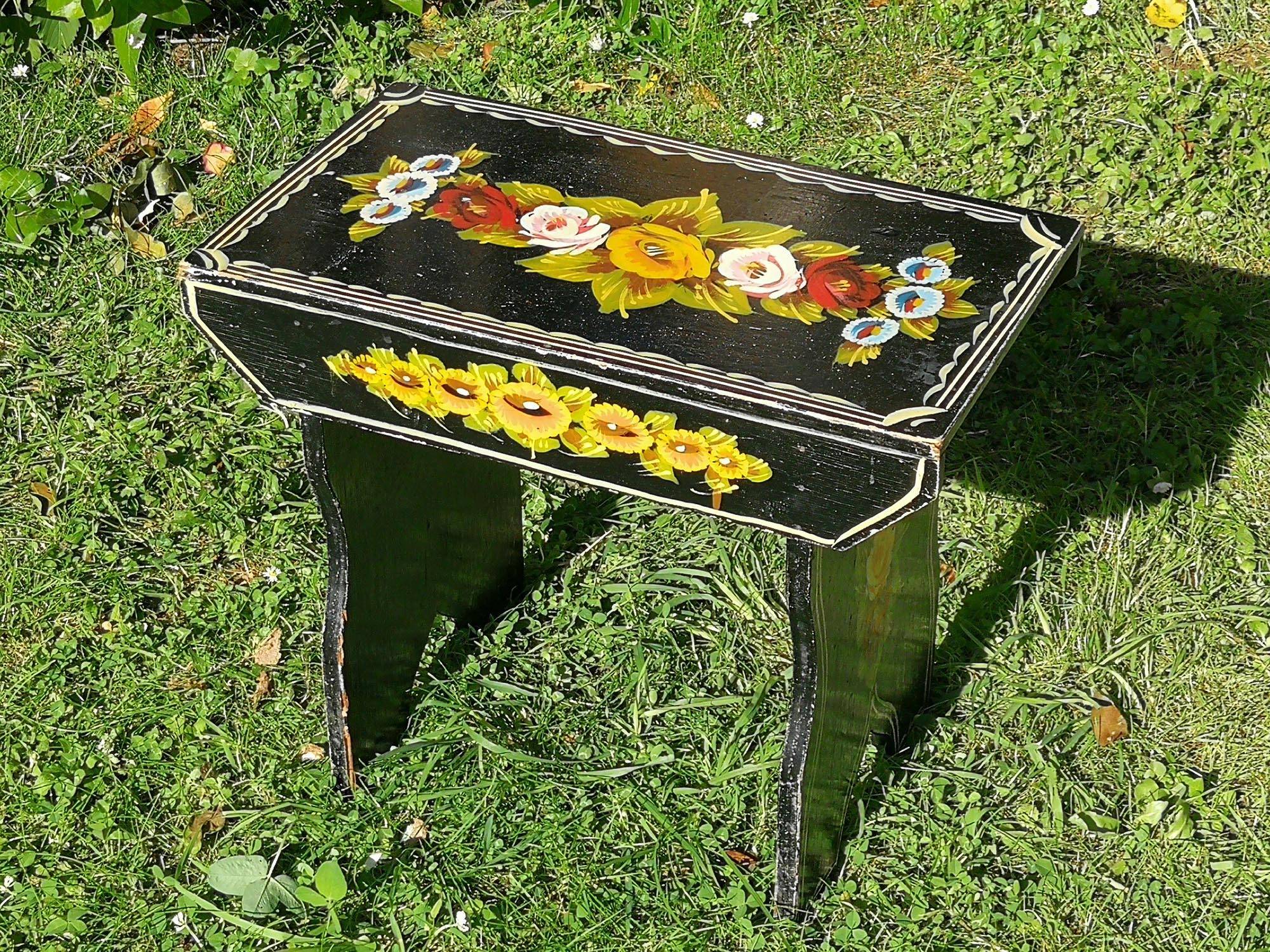 Painter on a Pair of Cabin Stools ... - History & Heritage - Canal World