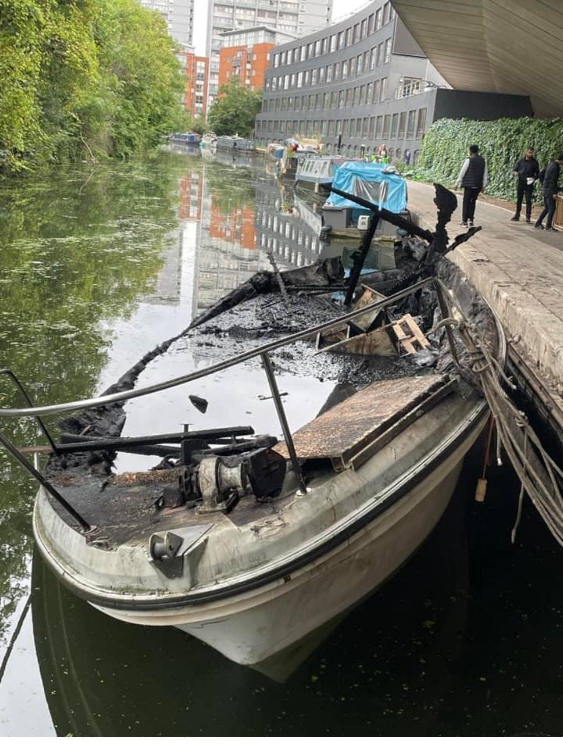 Canal boat fire, Paddington. - General Boating - Canal World